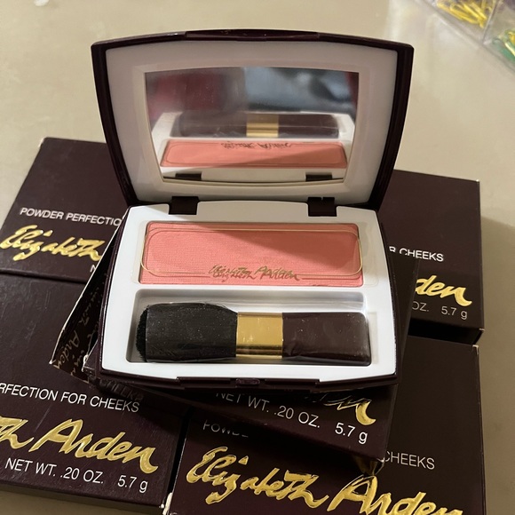 Elizabeth Arden | Makeup | Elizabeth Arden Powder Perfection For Cheeks ...